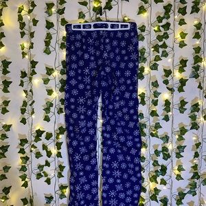 Old Navy | Intimates & Sleepwear | Snowflake Pajama Pants | Poshmark